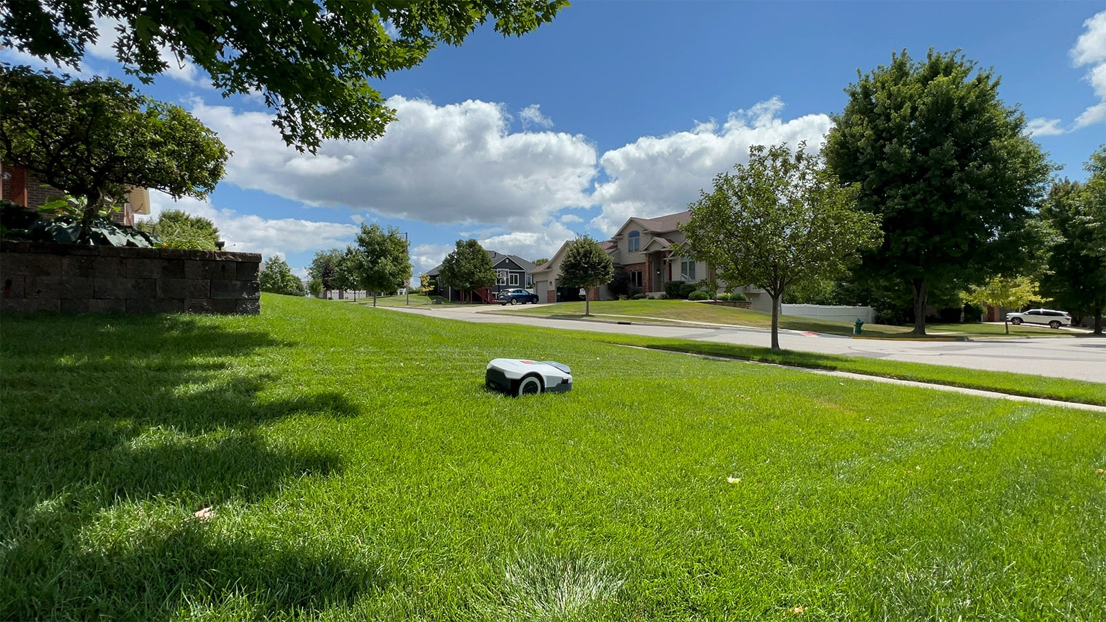 ANTHBOT Genie: Plug-and-Play Smart Robot Lawn Mower