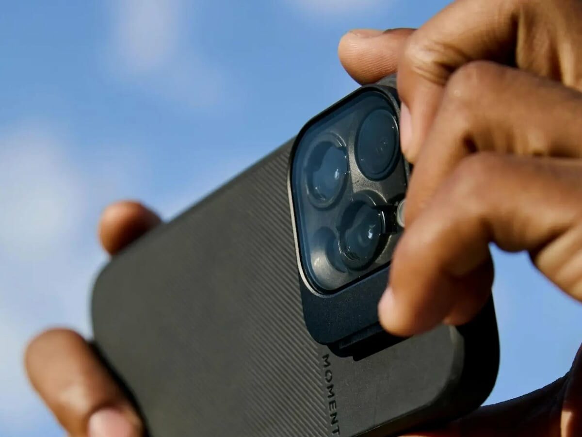 Moment Mobile CineBloom QuickLock Filter for iPhone 16