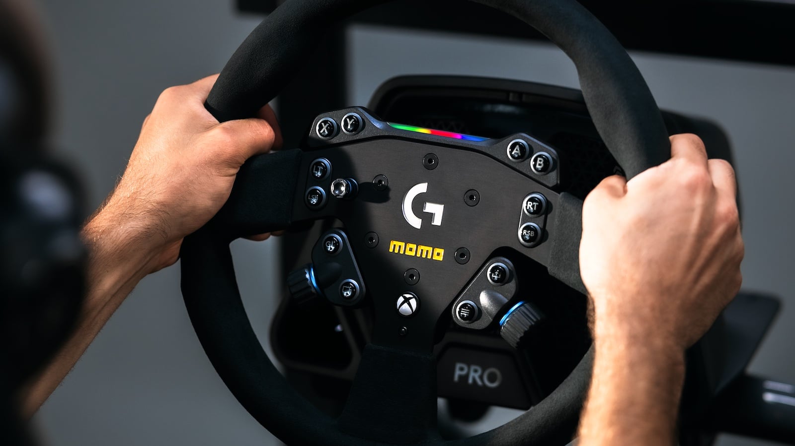 MOMO X Logitech G SIM GT 320 RACING WHEEL boasts realism!