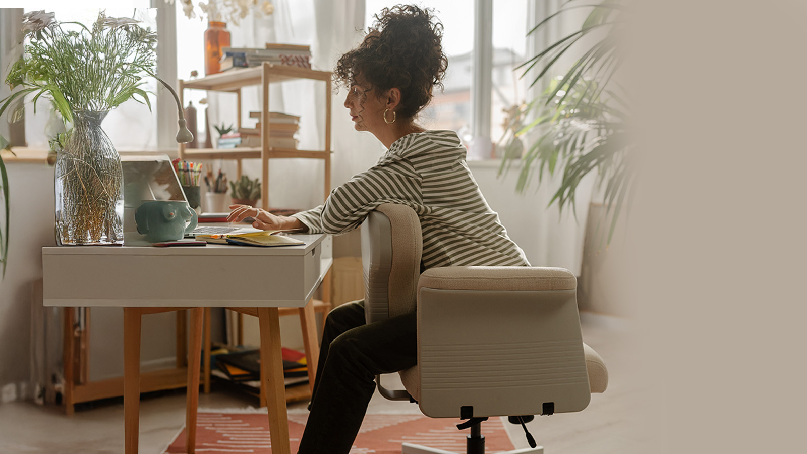 Newtral Freedom-X: Multi-Position Chair on Gadget Flow