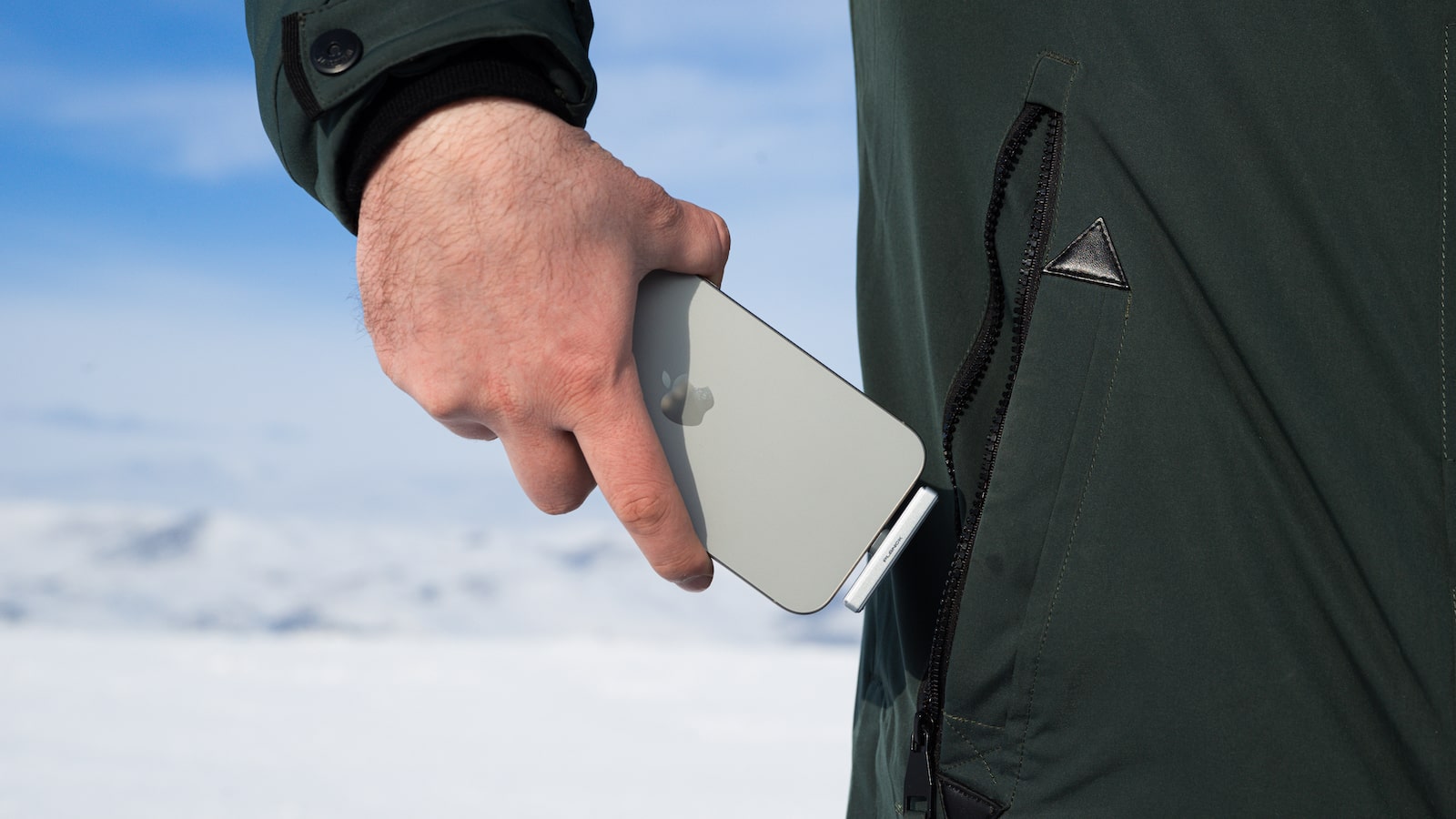 Planck SSD Palm-Sized SSD on Gadget Flow