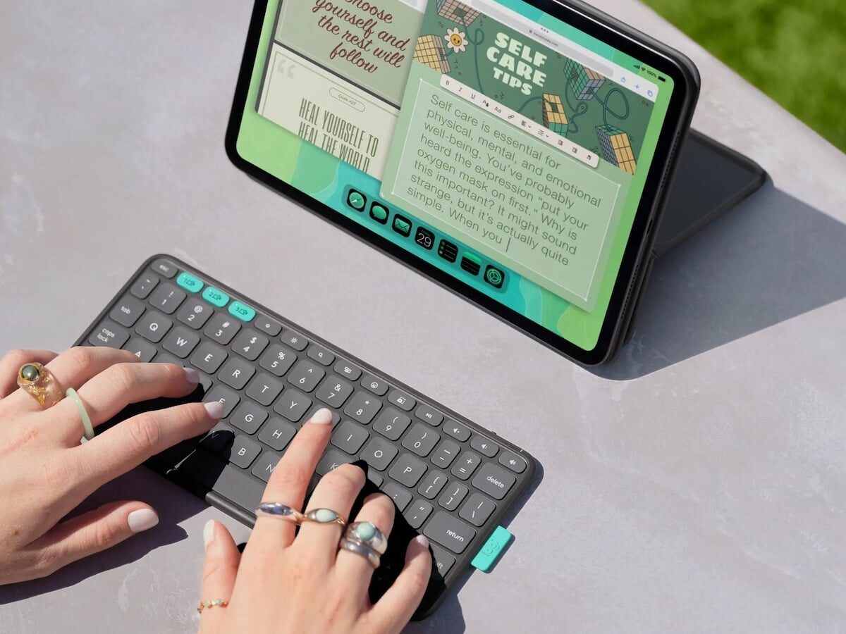 Logitech Flip Folio for iPad let's you browse the way you like