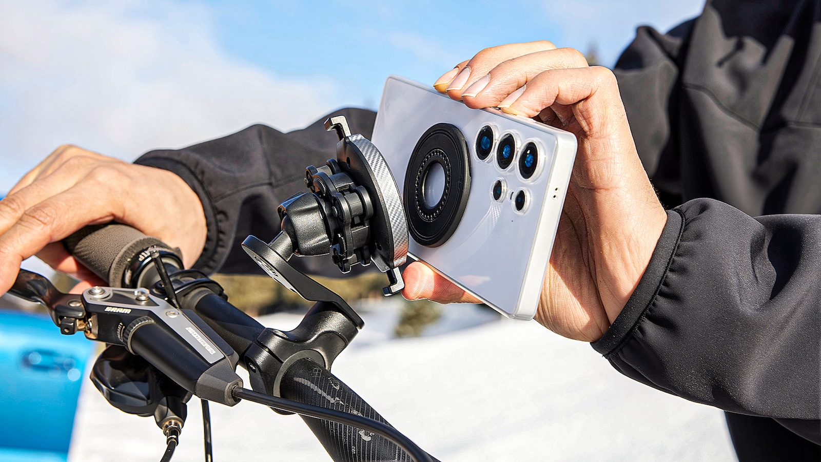 A2C One-Lock Ultra Phone Mount | Key Features, Price & Alternatives