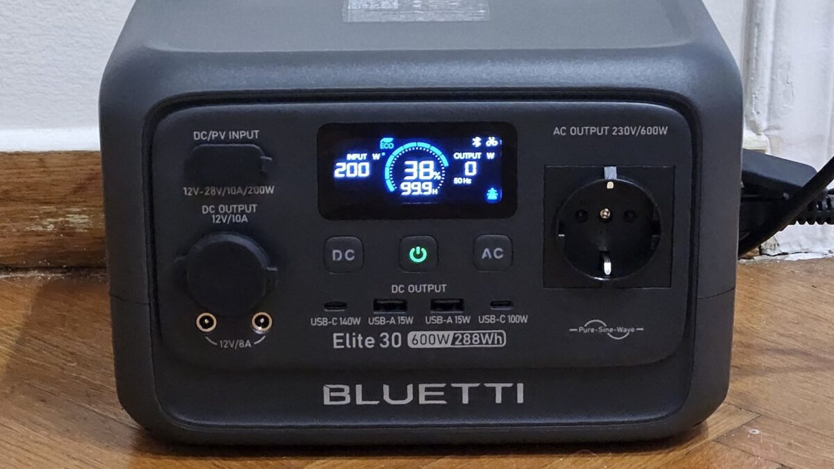 BLUETTI Elite 30 V2 Review (CES 2026 Showcase)