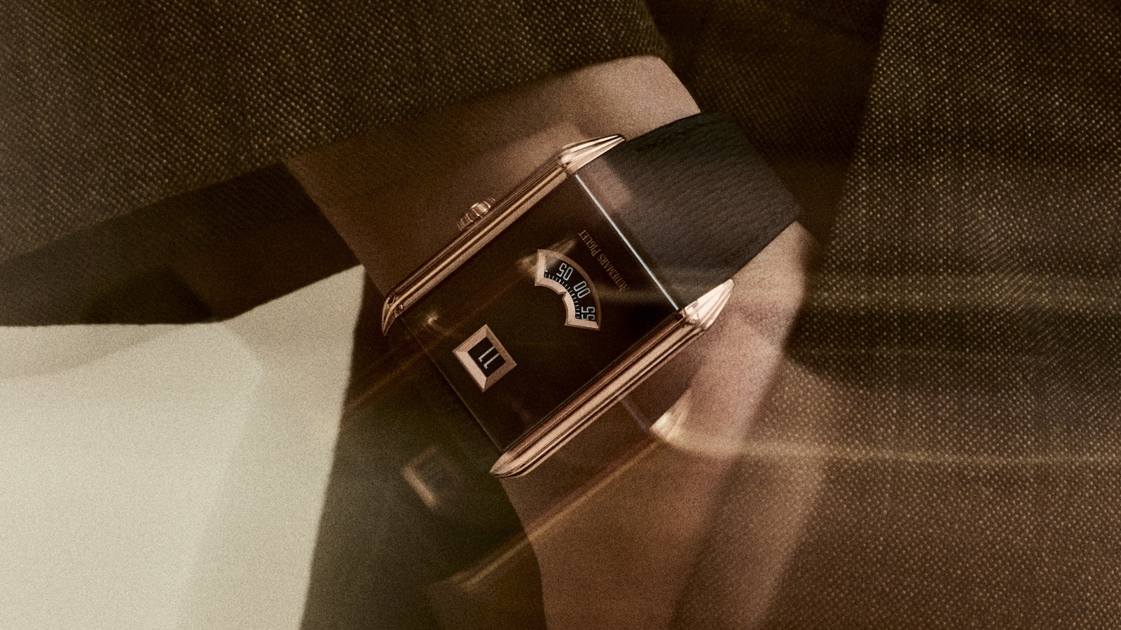 Neo Frame Jumping Hour Watch | Key Features, Price & Alternatives