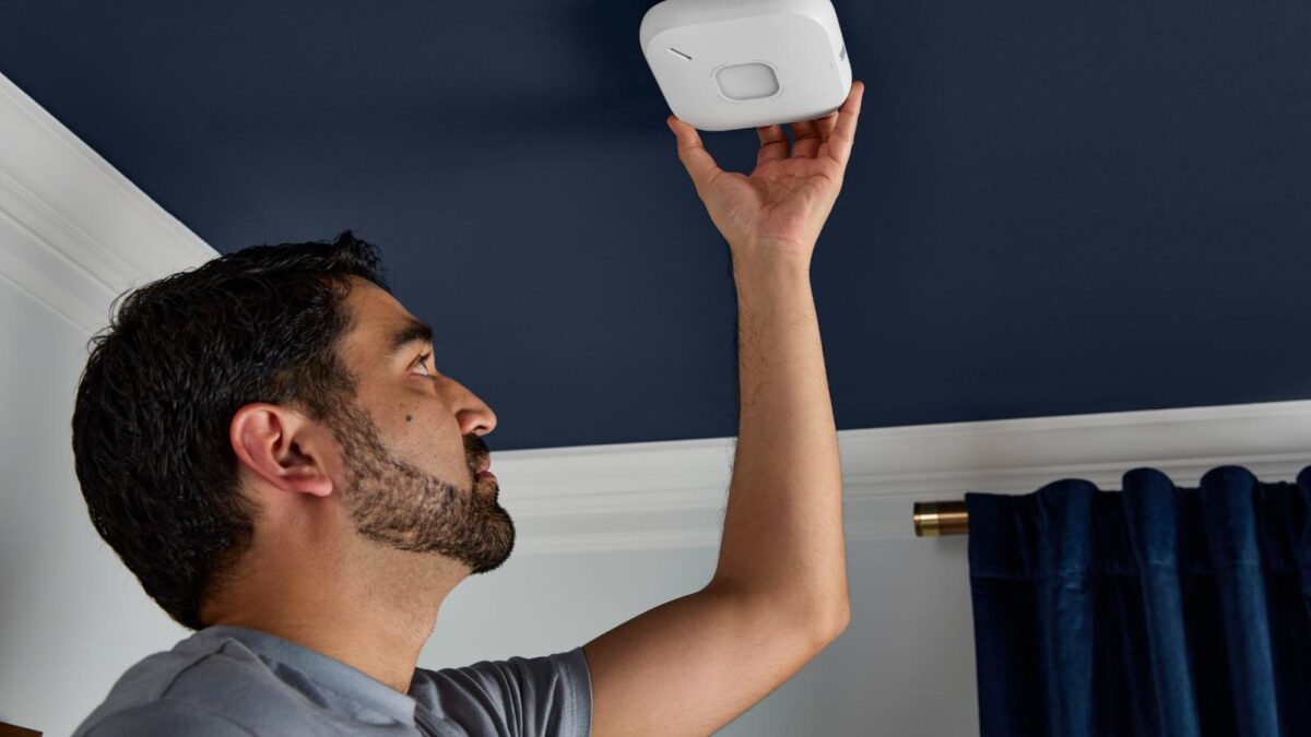 First alert SC5 smart smoke & CO alarm review: the smart-home gadget ...